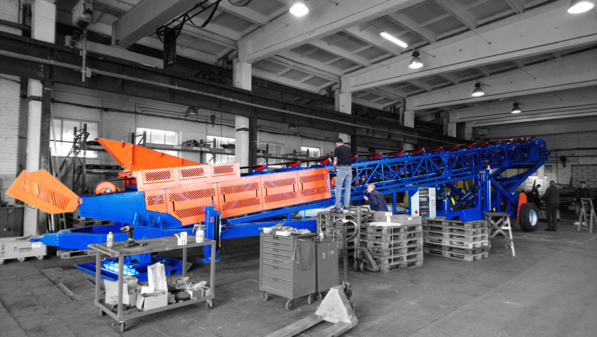 Telescopic stacker conveyor , conveyor lines and solutions – Cantec OÜ